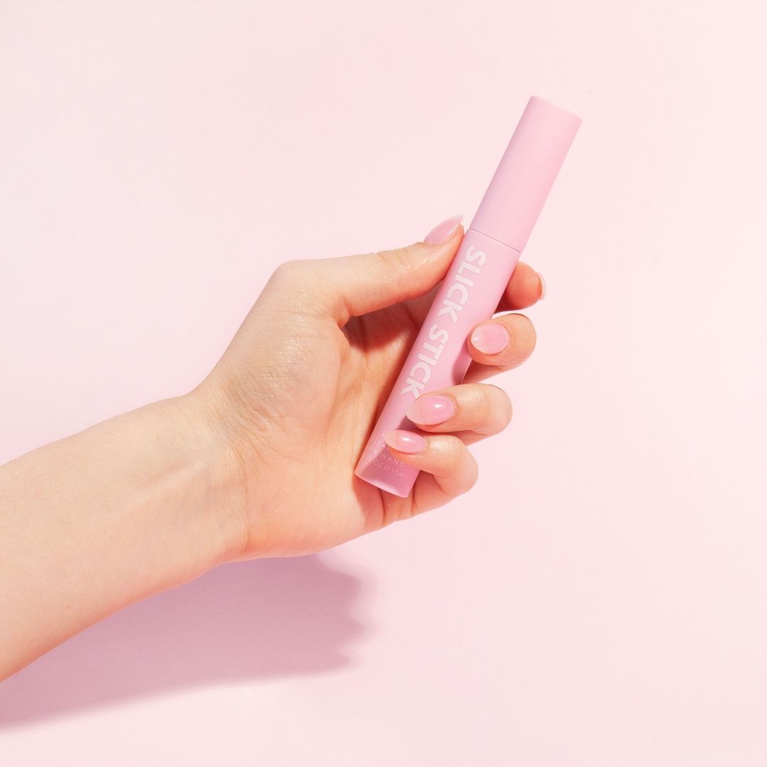 Flyaways – What Are They & How to Tame Them – Azz Hair Design